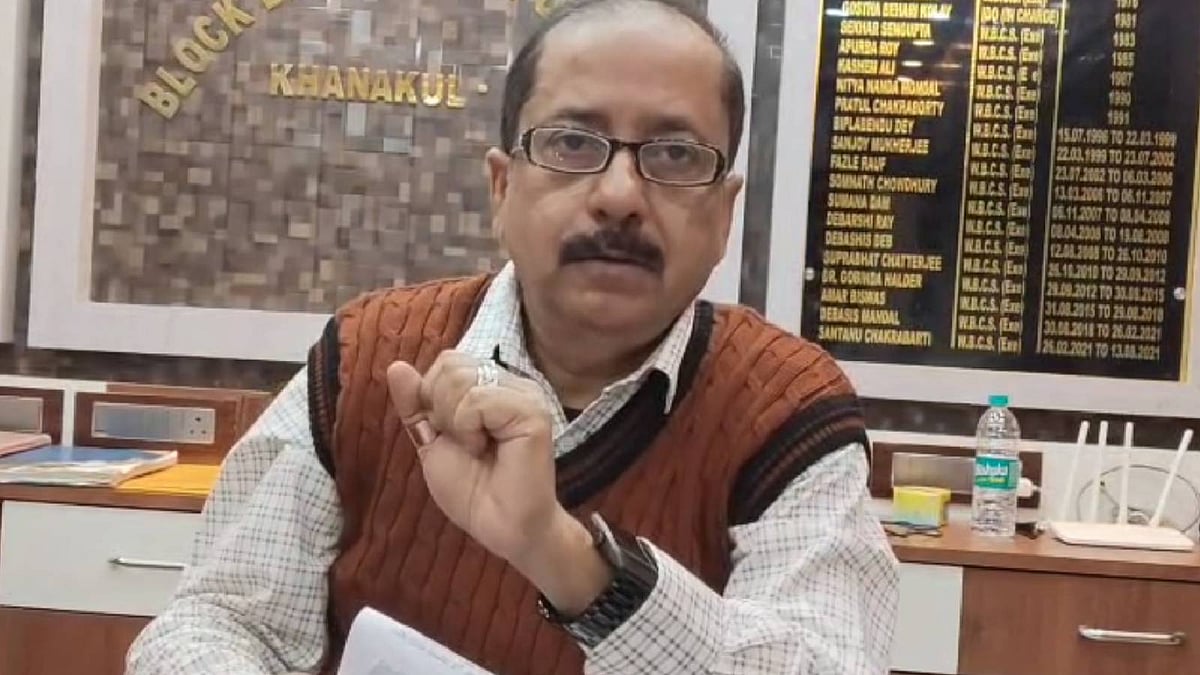 BJP Khanakul: দেদারে গাছ কেটে বিক্রি, বিজেপি বিধায়কের বিরুদ্ধে দলবল ...