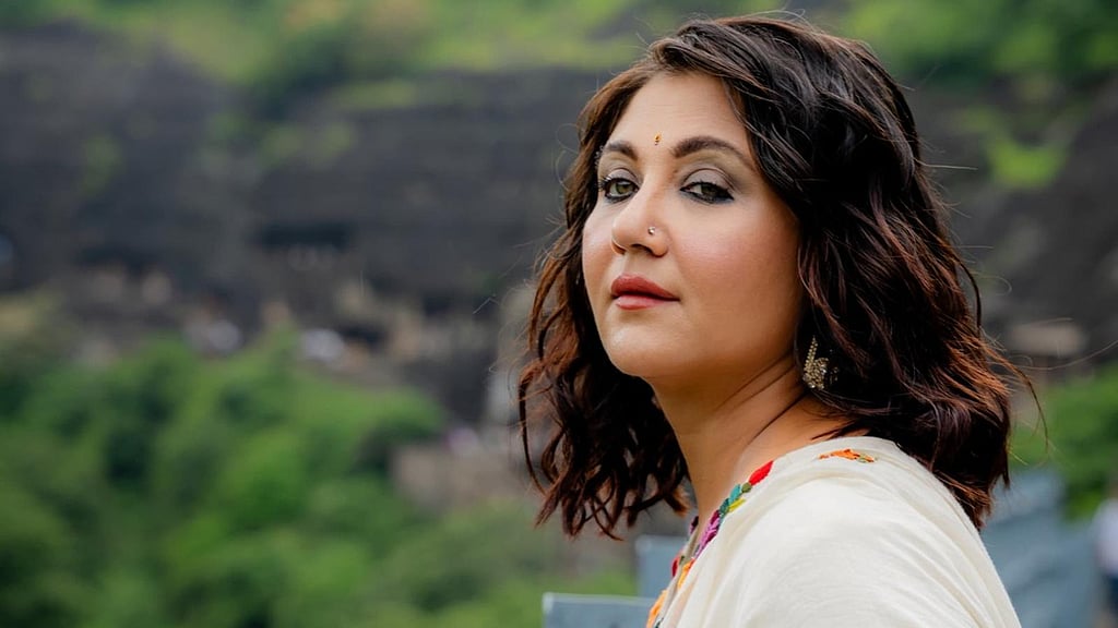 Swastika Mukherjee: টিকিট, ভিসা ছাড়াই এখন বিশ্ব-ব্রহ্মাণ্ড ঘুরে বেড়াও ...