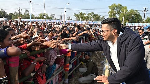 Abhishek Banerjee: সেবাশ্রয় শিবিরে জনজোয়ার