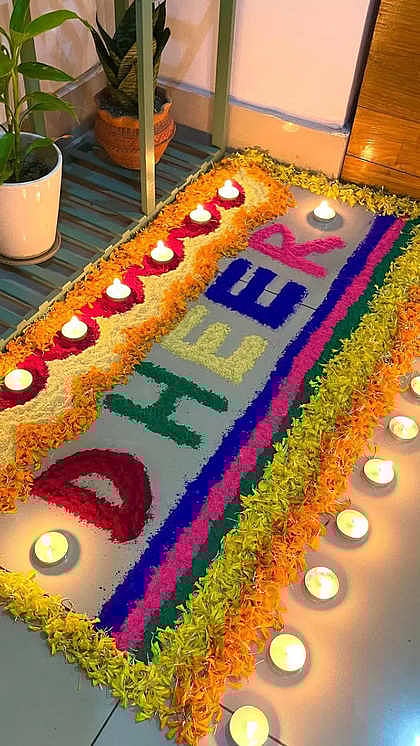 ধীরের নামে দীপাবলির রঙ্গোলি গৌরব-ঋদ্ধিমার - gaurav chakrabarty and ...