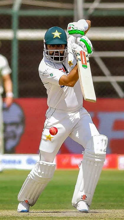 বাবর আজমের টেস্ট 'দুঃস্বপ্ন' অব্যাহত - babar azam poor form in red ball ...