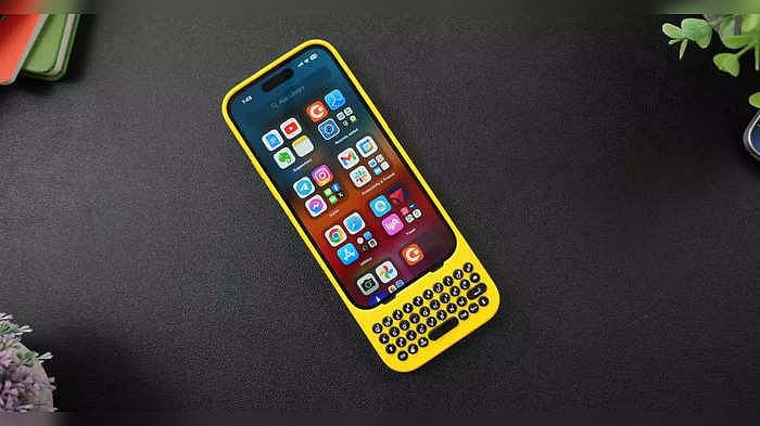 iPhone-এ Qwerty কিপ্যাড! ব্ল্যাকবেরি’র স্মৃতি ফিরিয়ে চমক দিল এই সংস্থা ...