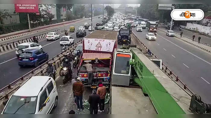 Road Accident : ভাগ্যের করুণ পরিহাস! বিয়ে করে ফেরার পথে দুর্ঘটনা ...