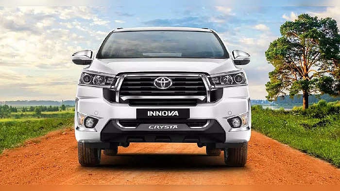 Toyota Innova | New Toyota Innova Crysta Launched in India Check Price ...