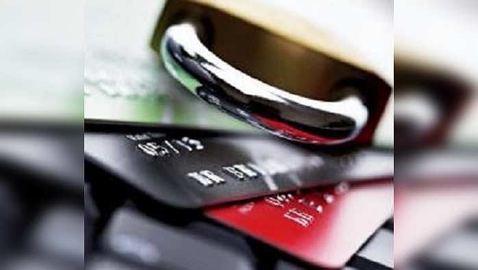 প্রতারিত খোদ ক্রেতা সুরক্ষা আদালতের প্রাক্তন বিচারক - Ex-judge of ...