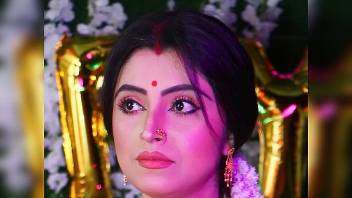 TANUSHREE BHATTACHARYA,নতুন বছরে মেয়েকে সামনে আনলেন রানি রাসমণির মা ...