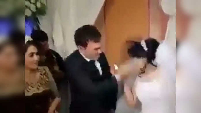 মিষ্টি না দেওয়ায় বউকে কষিয়ে থাপ্পড় বরের! বিয়ের মণ্ডপেই তুমুল ...