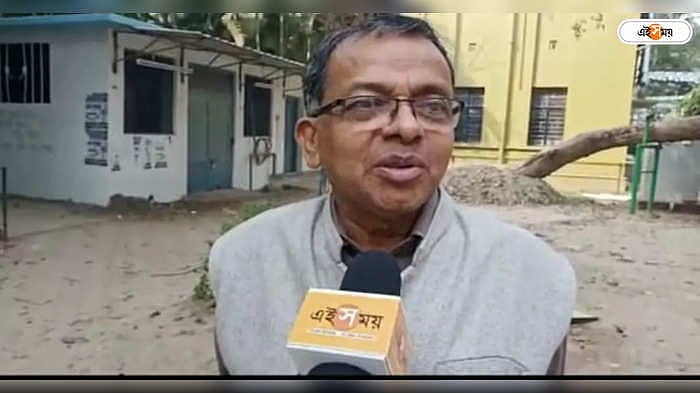 Jadavpur University professor Ambikesh Mahapatra reacts after he gets relief from cartoon ...