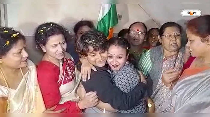 Hrishita Basu : বিশ্বজয়ীদের ঘিরে কলকাতা বিমানবন্দরে চূড়ান্ত বিশৃঙ্খলা ...