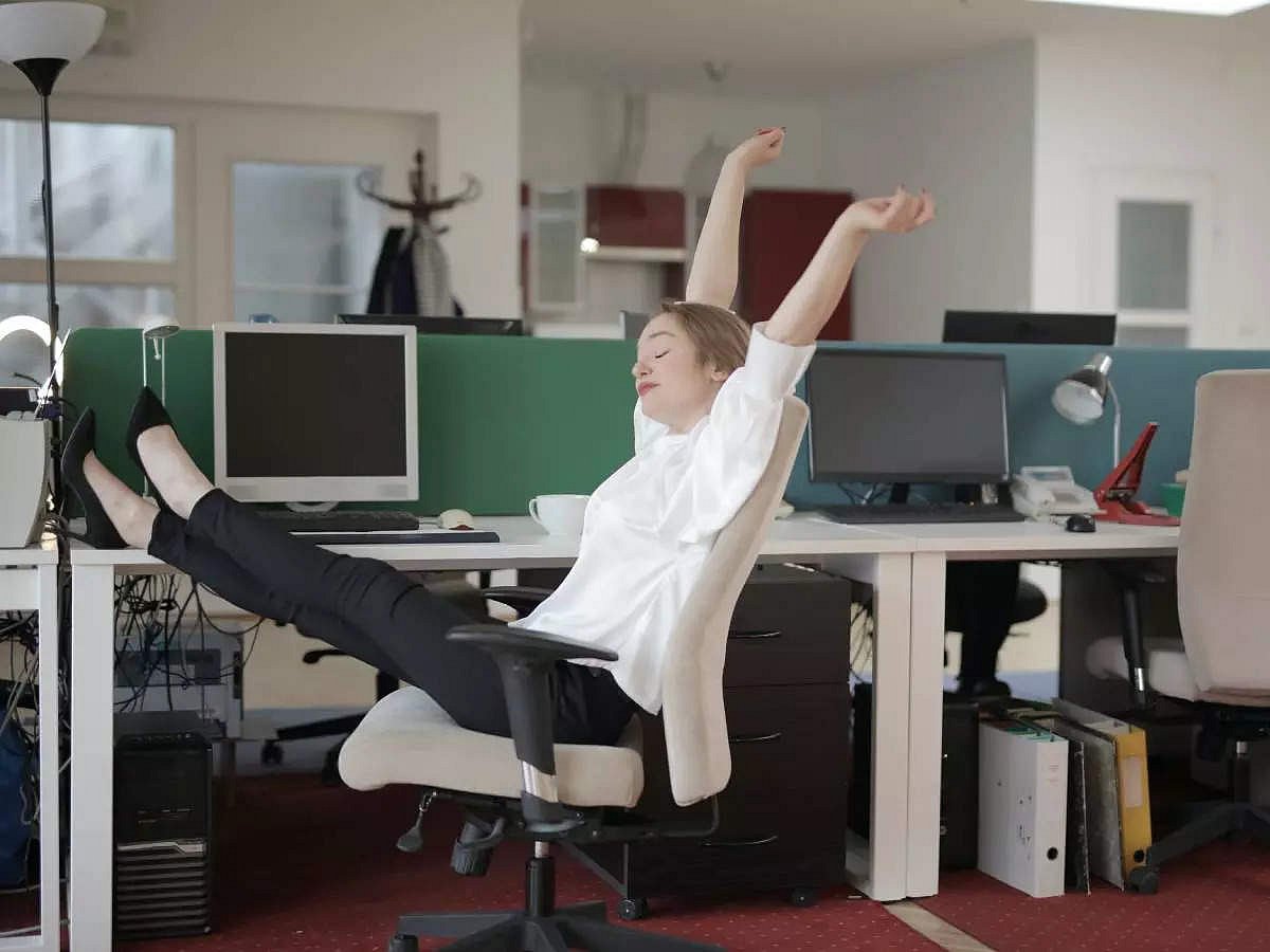 Lazy Zodiacs | Native of these 5 zodiac signs hate working and ...