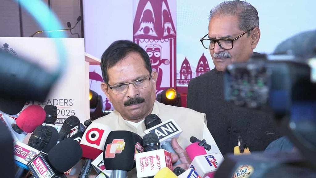 Shripad Naik launches logo and website of Global Energy Leaders’ Summit ...