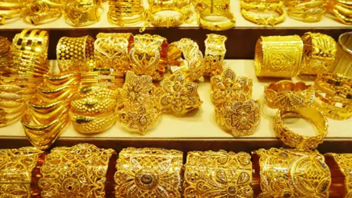 Gold-Silver prices fluctuate again! Find out today's rates....