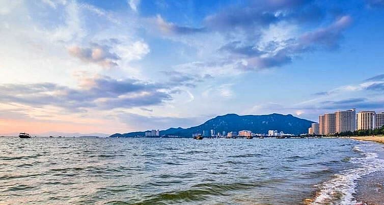 Sea levels can rise over 1 metre by 2100 and 5 metres by 2300: Study