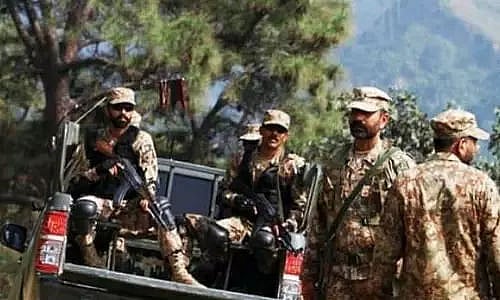 Pakistani border forces fled from their check posts in Balochistan.