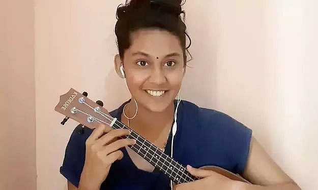 Social media singer Arya Dhayal brightens Amitabh Bachchan's days in ...