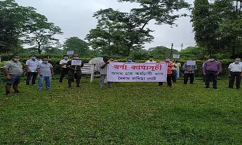 Asam Chah Karmachari Sangha stages sit-in against James Warren Tea Ltd
