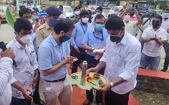 DC Pallav Gopal Jha flagged off Pre-paid taxi service at Mohanbari Airport