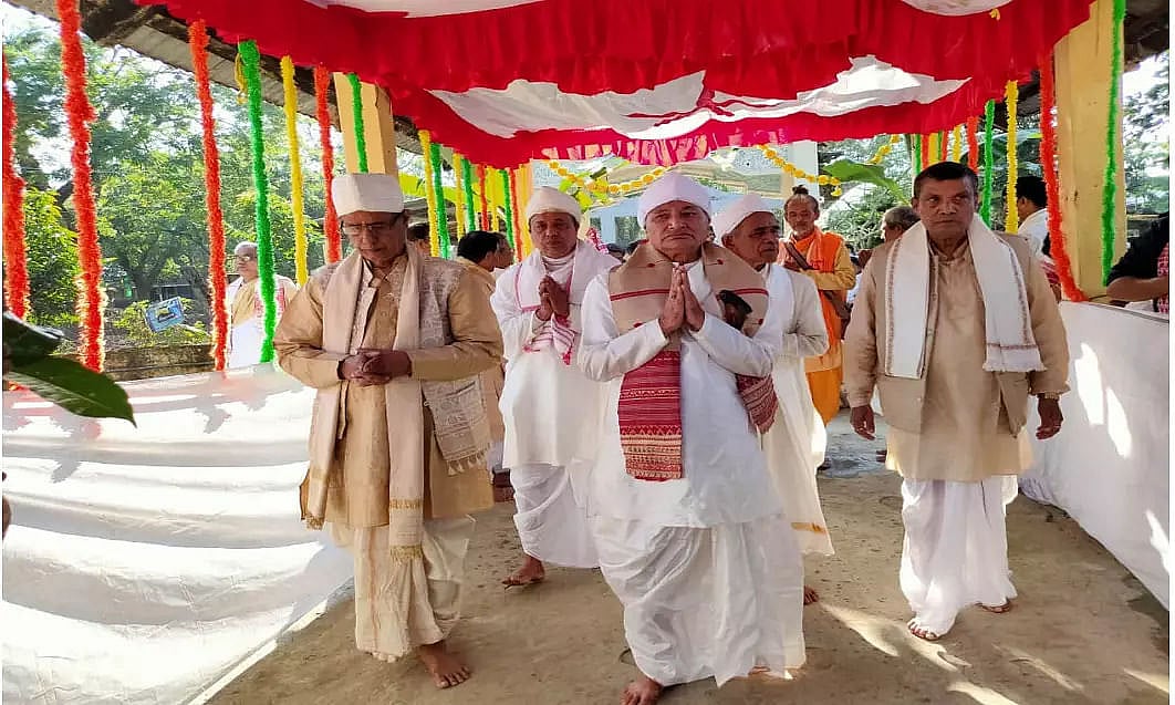 Bhupendra Deva Goswami becomes Xatradhikar of Shri Shri Basudev Than