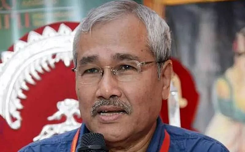 Roopkar Awards presented to Renowned Filmmaker Jahnu Barua, Actor Arun Nath