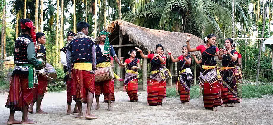 Assamese Attire: Traditional Dresses of Assam