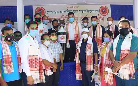 Gogamukh All Assam Students' Union (AASU) donates oxygen cylinders