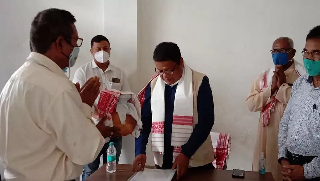 Bronze statue of intellectual figure Homen Borgohain to be set up in ...