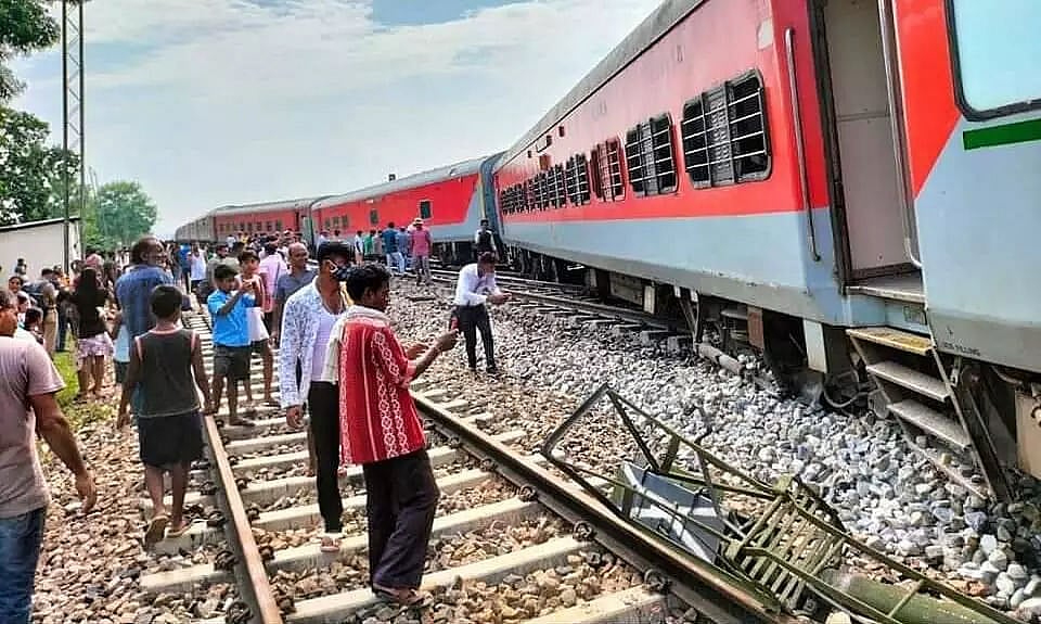 Guwahati-Howrah Special Express Train Derailed Near Chaygaon Station
