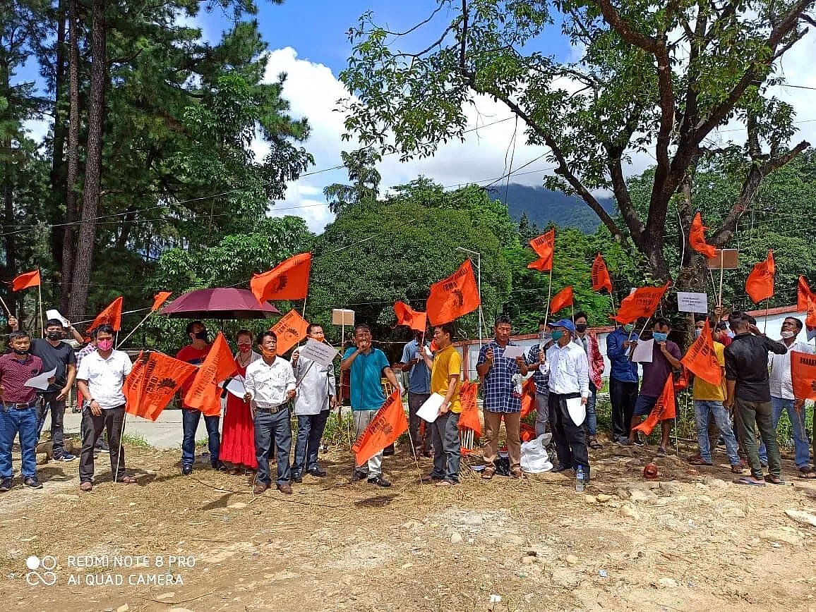 BMS (Bhartiya Mazdoor Sangh) demands steps to check price hike, holds ...