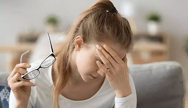 Blurring vision? Read the signs and symptoms