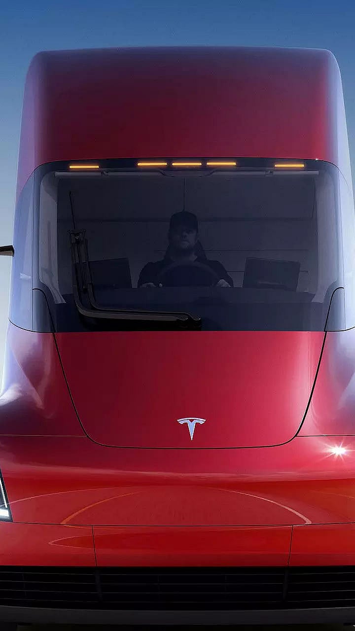 Business Model of Tesla and How Tesla Earns Money