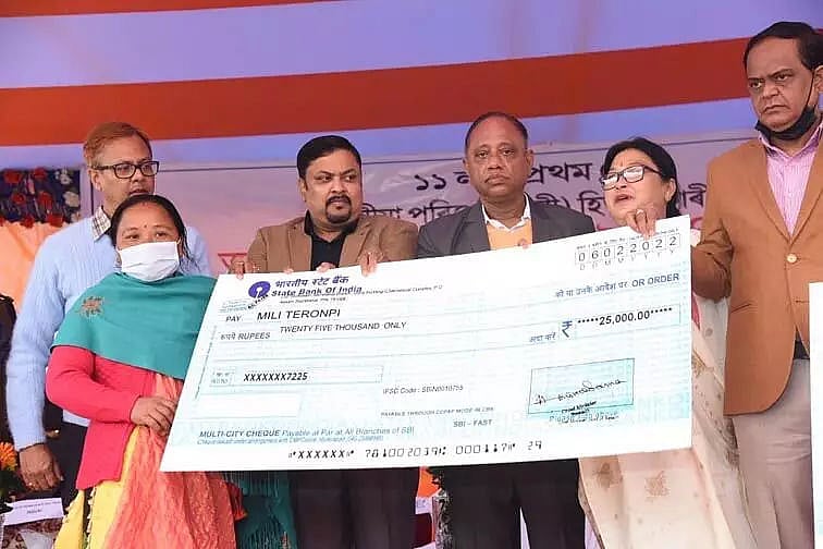 Guardian Minister Parimal Suklabaidya rolls out Assam Micro Finance ...