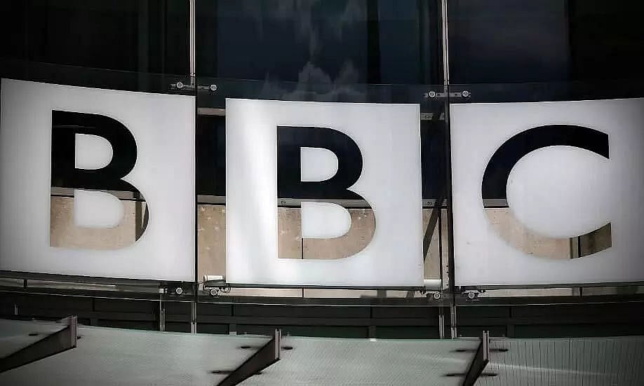 BBC Begins WW II-Era Shortwave Broadcast As Russia Blocks Website