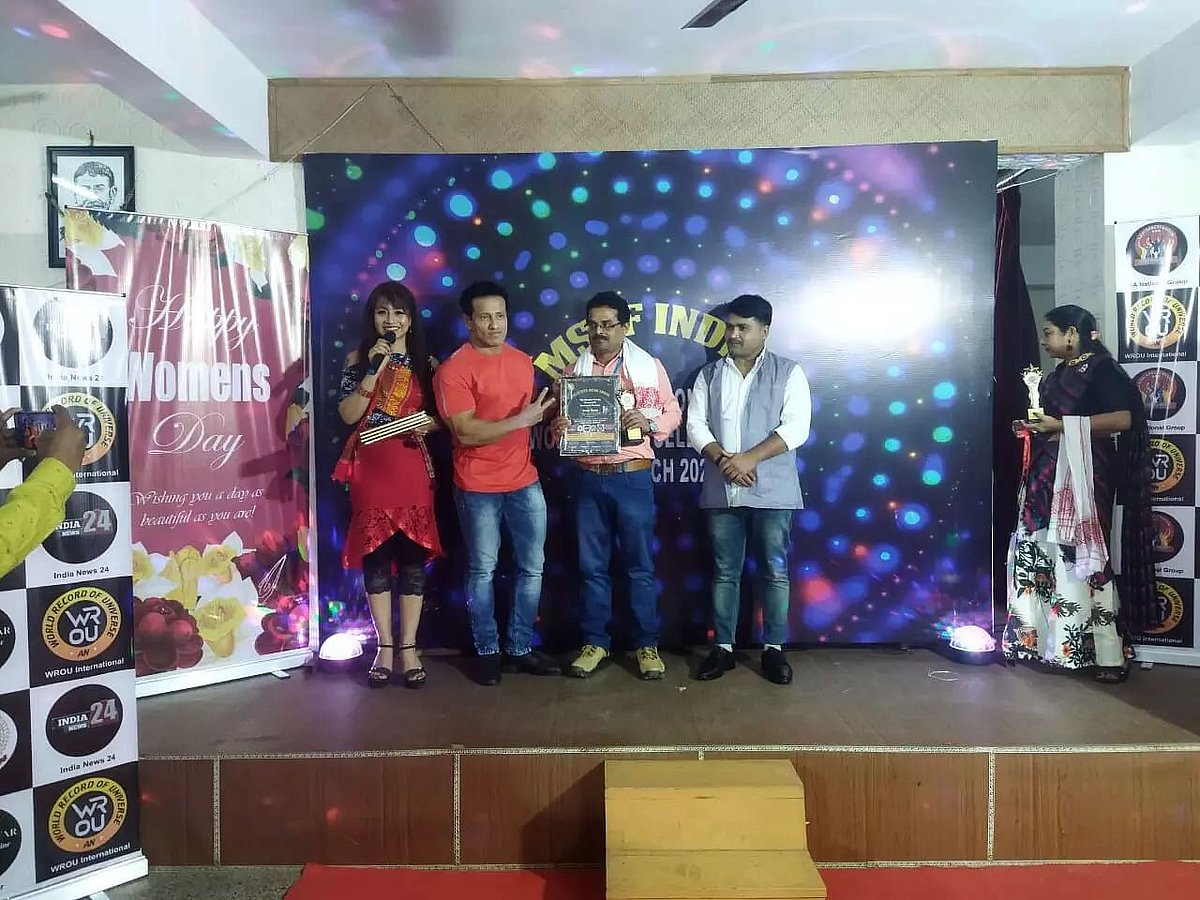 Lakhimpur teacher Dulal Dutta receives Rashtriya Ratan Bota