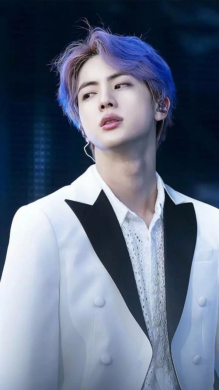 So, a long time ago, I posted in Random Thoughts how I think Sungho looks like Jin - KpopSource ...