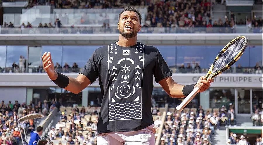 Tears flow as Jo-Wilfried Tsonga retires after defeat
