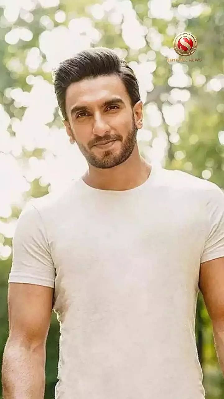 Bollywood Actors who speak multiple languages