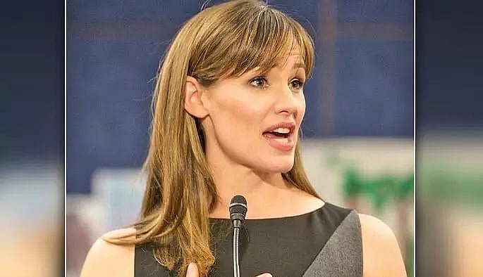 At 50, Jennifer Garner rises up to TikTok's 'Teenage Dirtbag' challenge