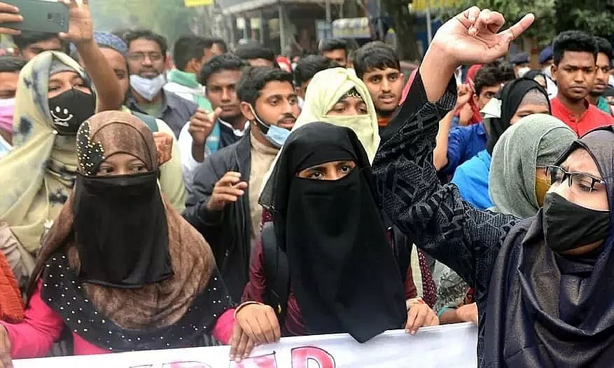Bar Association seeks 5 judges bench for Hijab issue, writes to Chief ...
