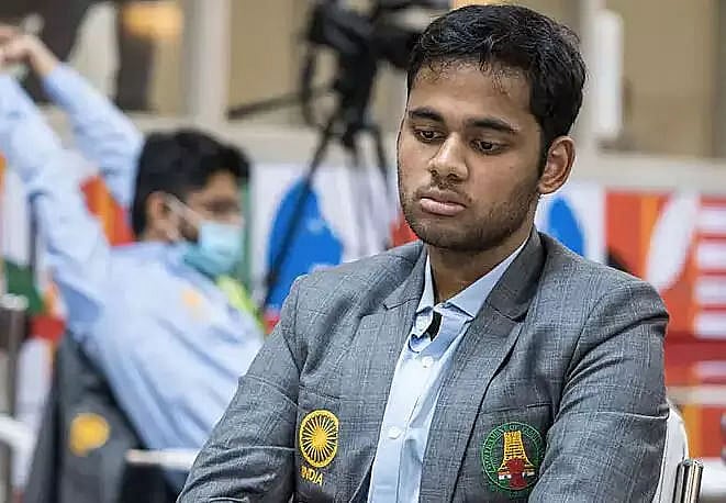 Grandmaster Arjun Erigaisi shocks Magnus Carlsen in Aimchess Rapid ...
