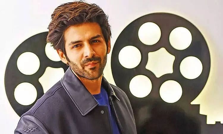 Bollywood actor Kartik Aaryan gives his stylish twist to 'Solar Eclipse'