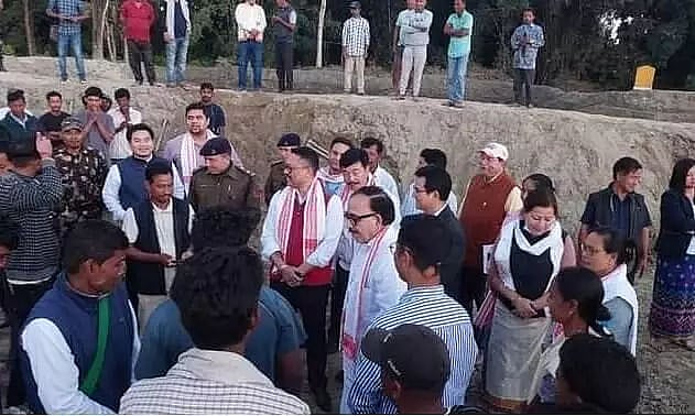 Union Minister for Heavy Industries Dr Mahendra Nath Pandey pledges ...