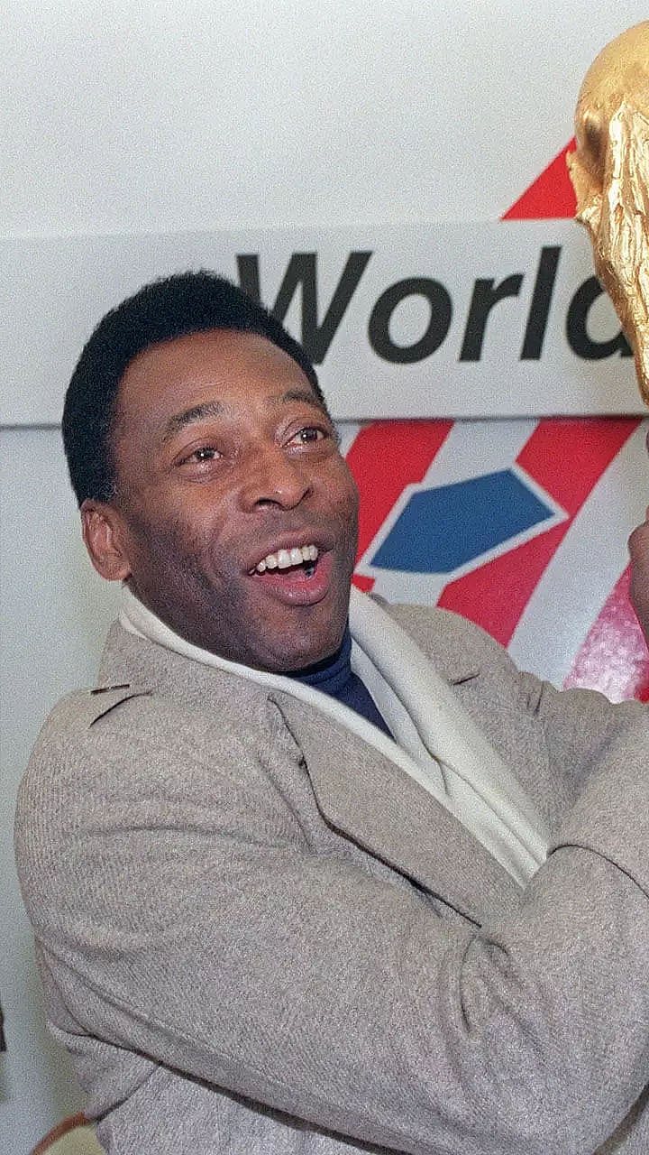 REMEMBERING PELE