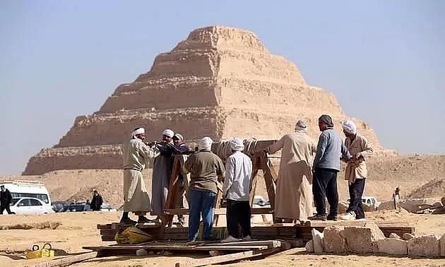 Egypt discovers oldest, most complete unroyal mummy