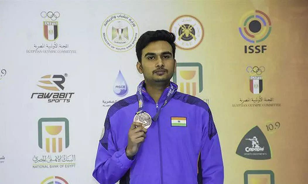 ISSF World Cup: Varun Tomar wins bronze in 10m Air Pistol