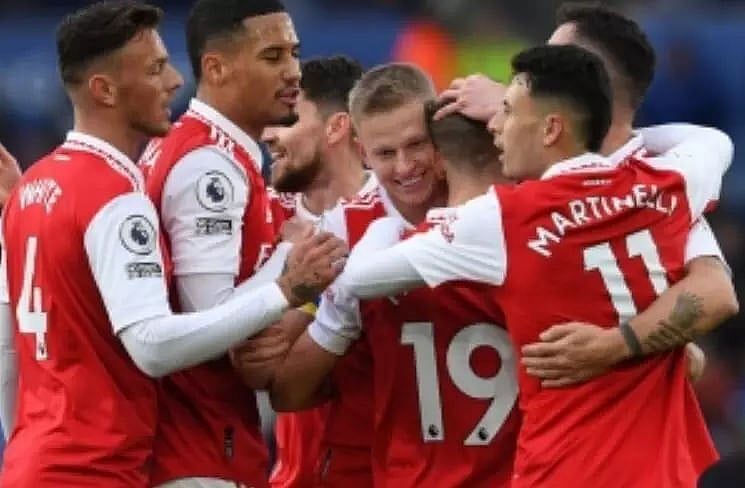 Arsenal move five clear in Premier League