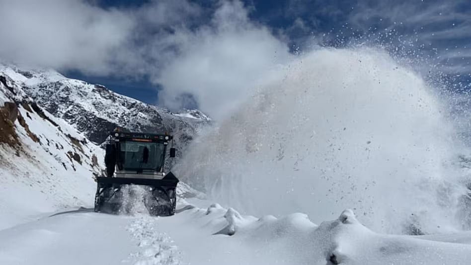 Massive snow-clearing operation in Sikkim launched