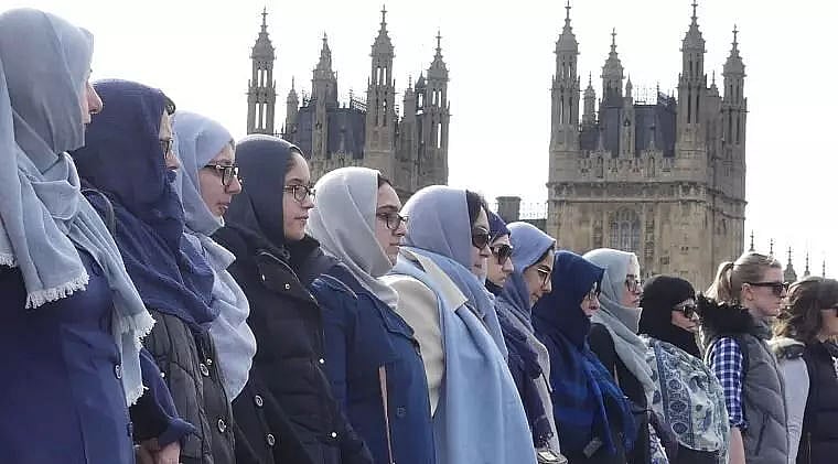 Progressing British Muslims