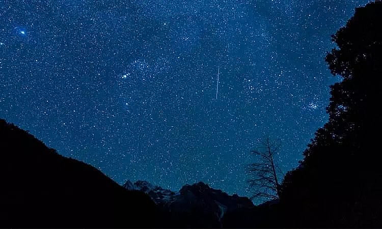 Israeli Astronomical Association: Meteor explodes over Israel in daylight