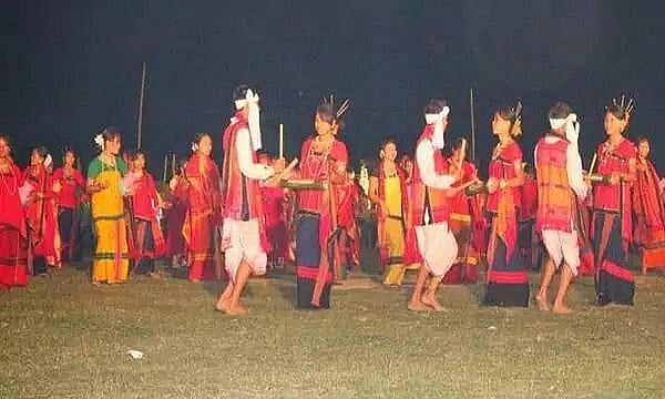 Indigenous tribe Chakma’s dance is blend of Buddhist spirituality ...