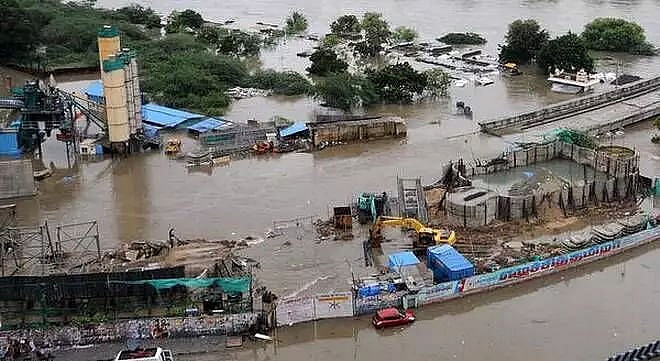 Urban flooding continues; several parts of city under water logging
